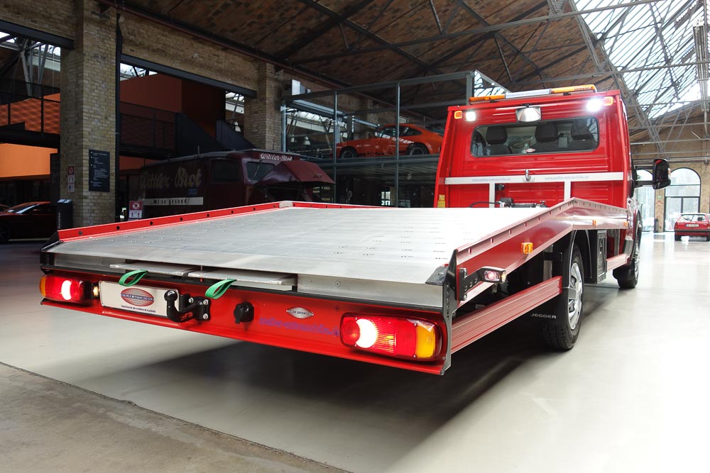 Unser Abschleppwagen - Atelier Automobile